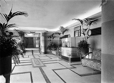 Tilly and the Buttons: Odeon chic