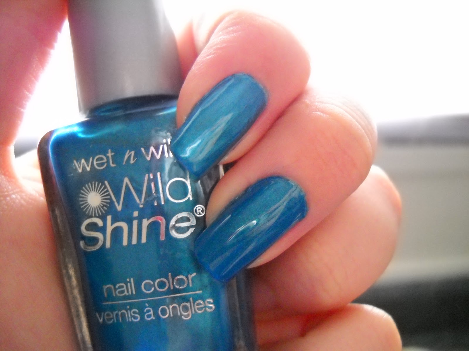 Beauty Nails: Wet n Wild's Bijou Blue vs N.Y.C.'s Empire State Blue