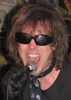 DETROIT ROCK BLOG: THE RUINERS: GLAM PUNK HEAVEN AT DETROIT'S LAGER HOUSE