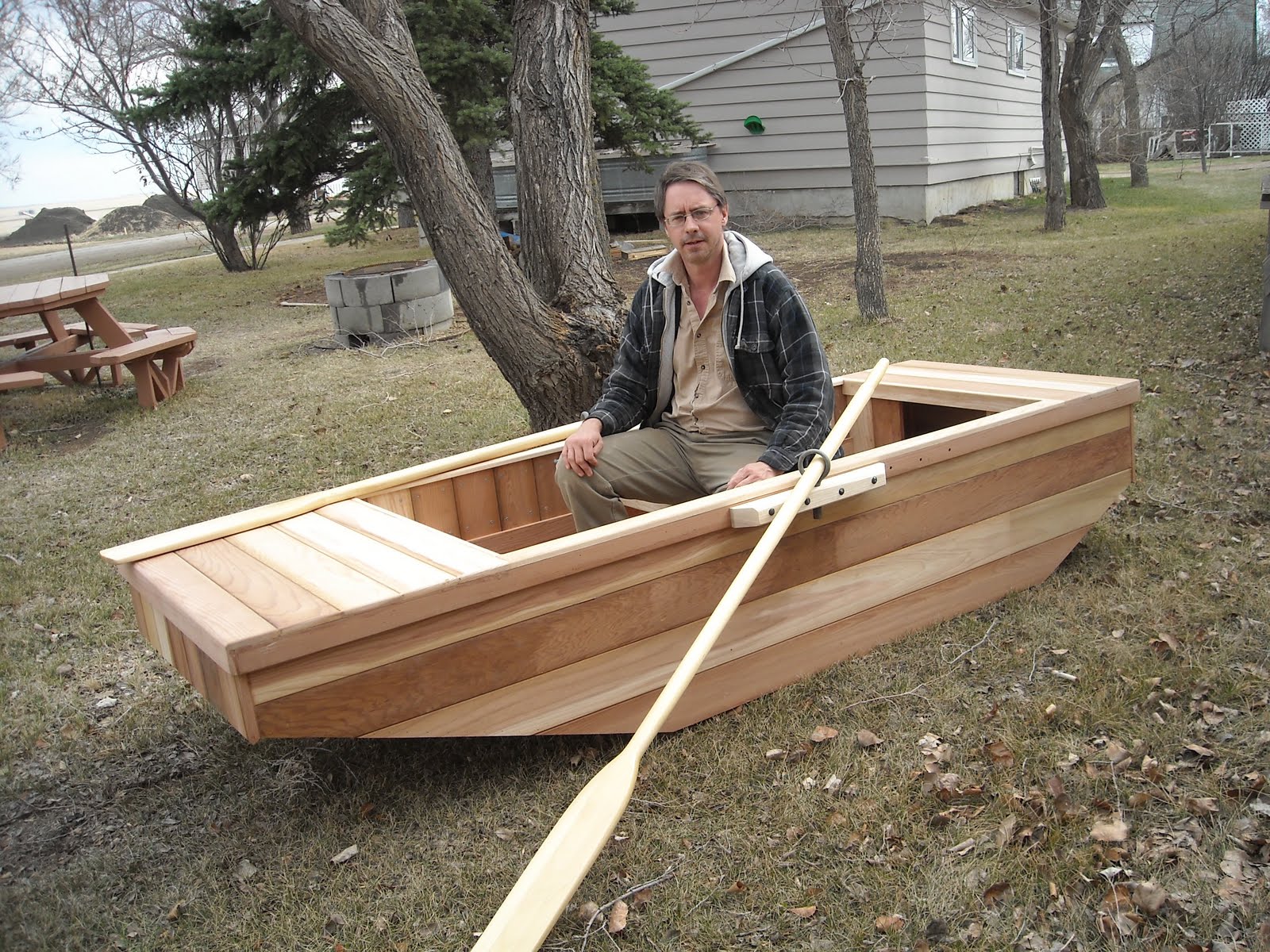 Dinosaur Hunting by Boat in 2010: Alberta, Canada: Scow rowboat ...