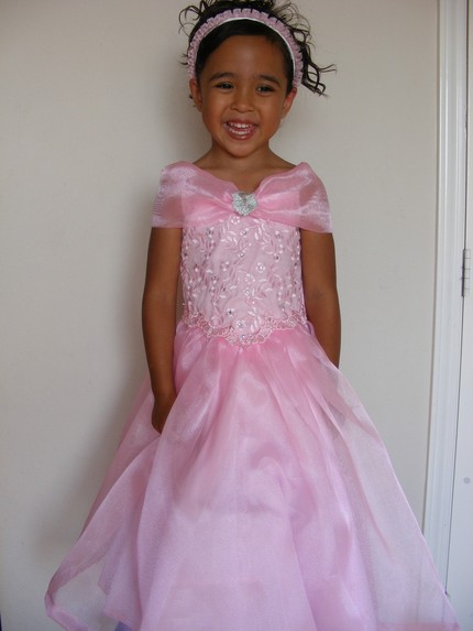 Get it Together Mom: PINK PRINCESS DRESS FOR LITTLE GIRL