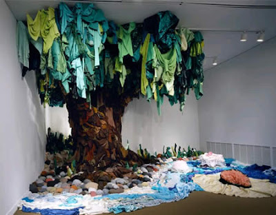 10 Amazing Sculptures Made From Recycled Clothing ~ UNUSUAL THINGs
