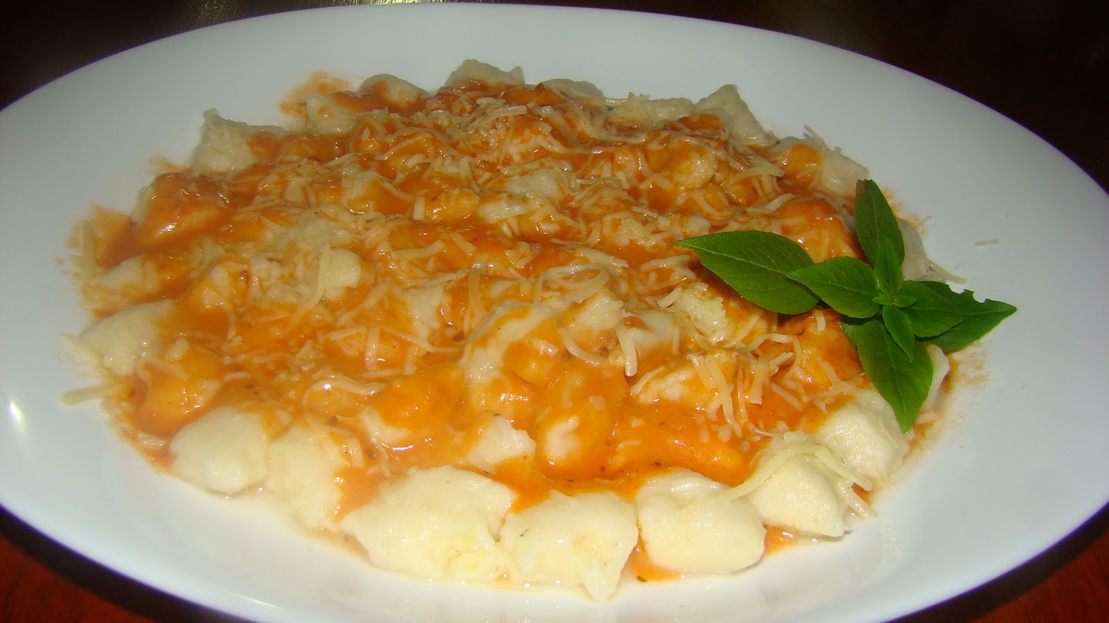 Cantinho Gastronômico: Nhoque de Batatas e Molho ao Sugo com Requeijão