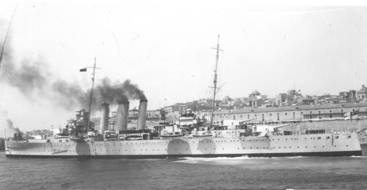 warship: ww2 heavy cruiser HMAS Australia