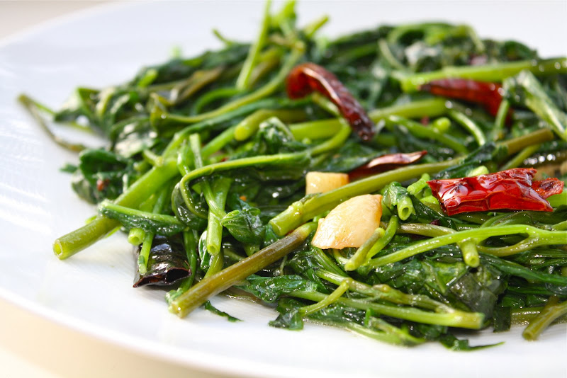 Stir-Fry Water Spinach With Chili And Sichuan Pepper