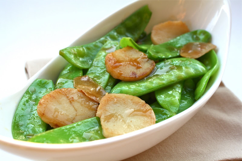 Stir-Fry Snow Peas With Scallops
