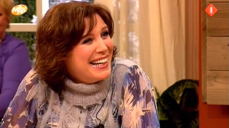 Myrna Goossen ::: ...: Myrna Goossen heeft spijt dat ze uit de kleren ...