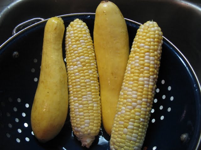 The Messy Apron: Pasta with Summer Squash, Corn and Bacon