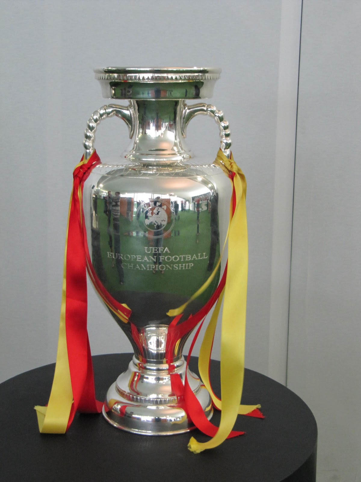 Holiday Accommodation in Spain: The World Cup Trophy in Valencia
