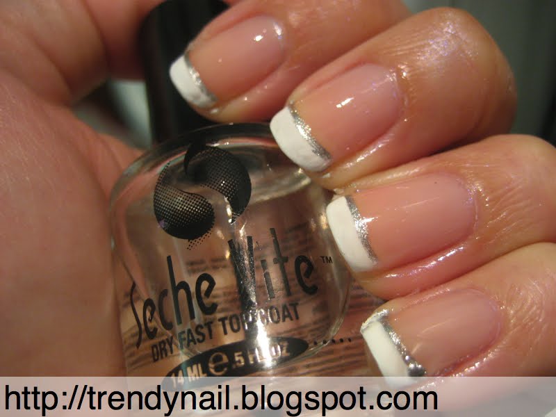 Tutorial French bianca bordata d'argento: easy manicure | Trendy Nail