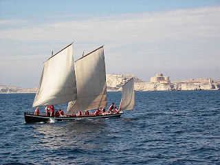 Mourepiane, un quartier de Marseille authentique: La Tartane, un bateau ...