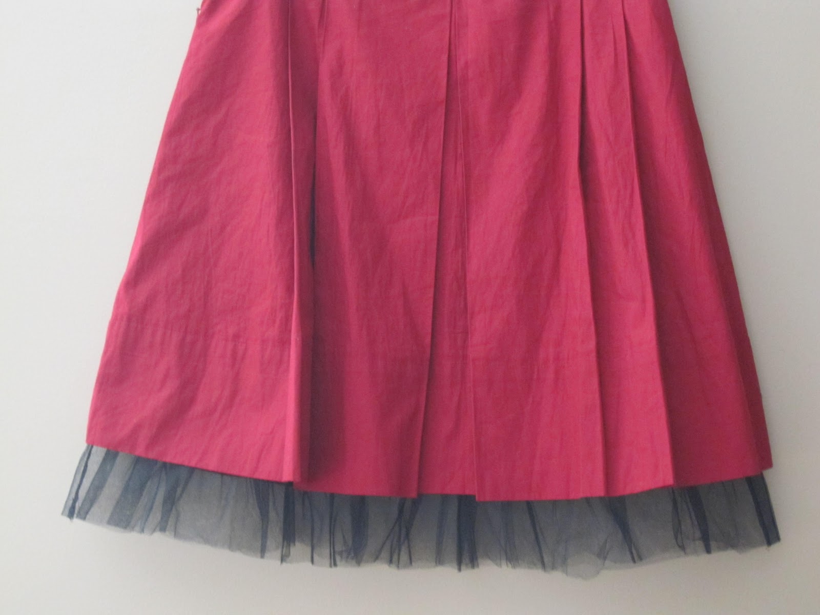 Dang Good Finds.com: Under-Skirt Tutorial