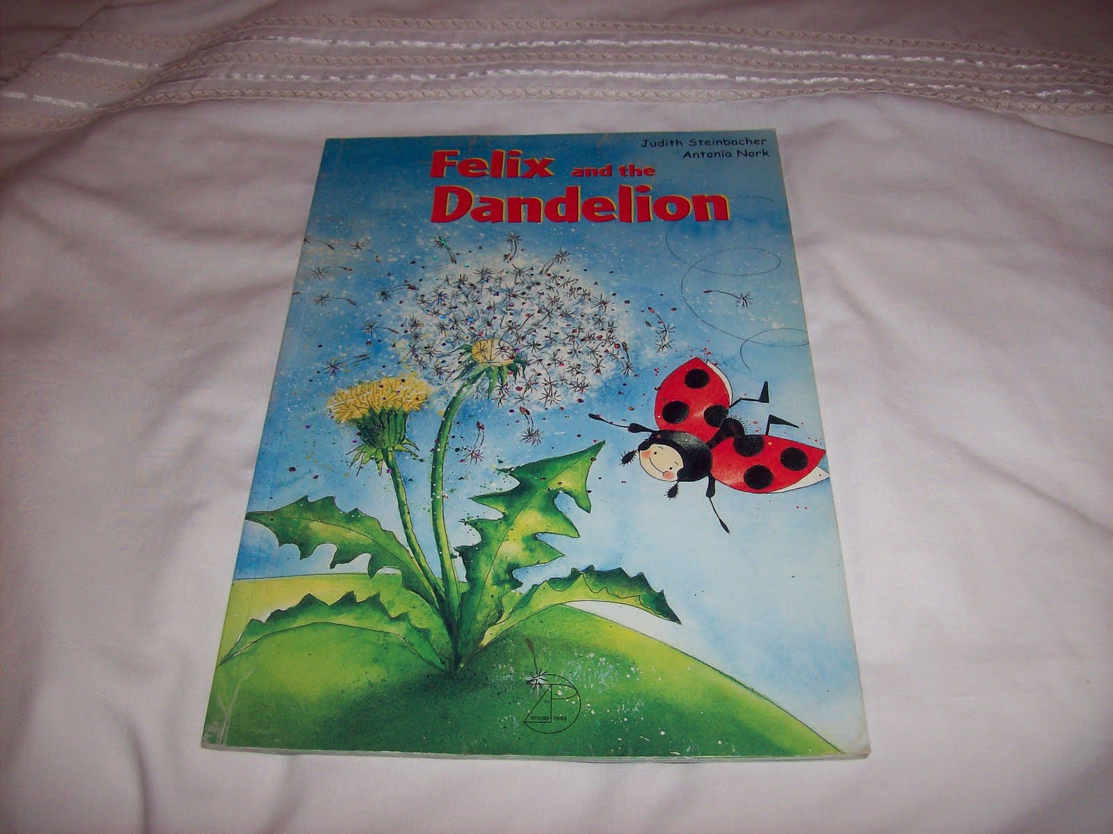sunnydaytodaymama: Spring nature book basket and Felix and the Dandelion