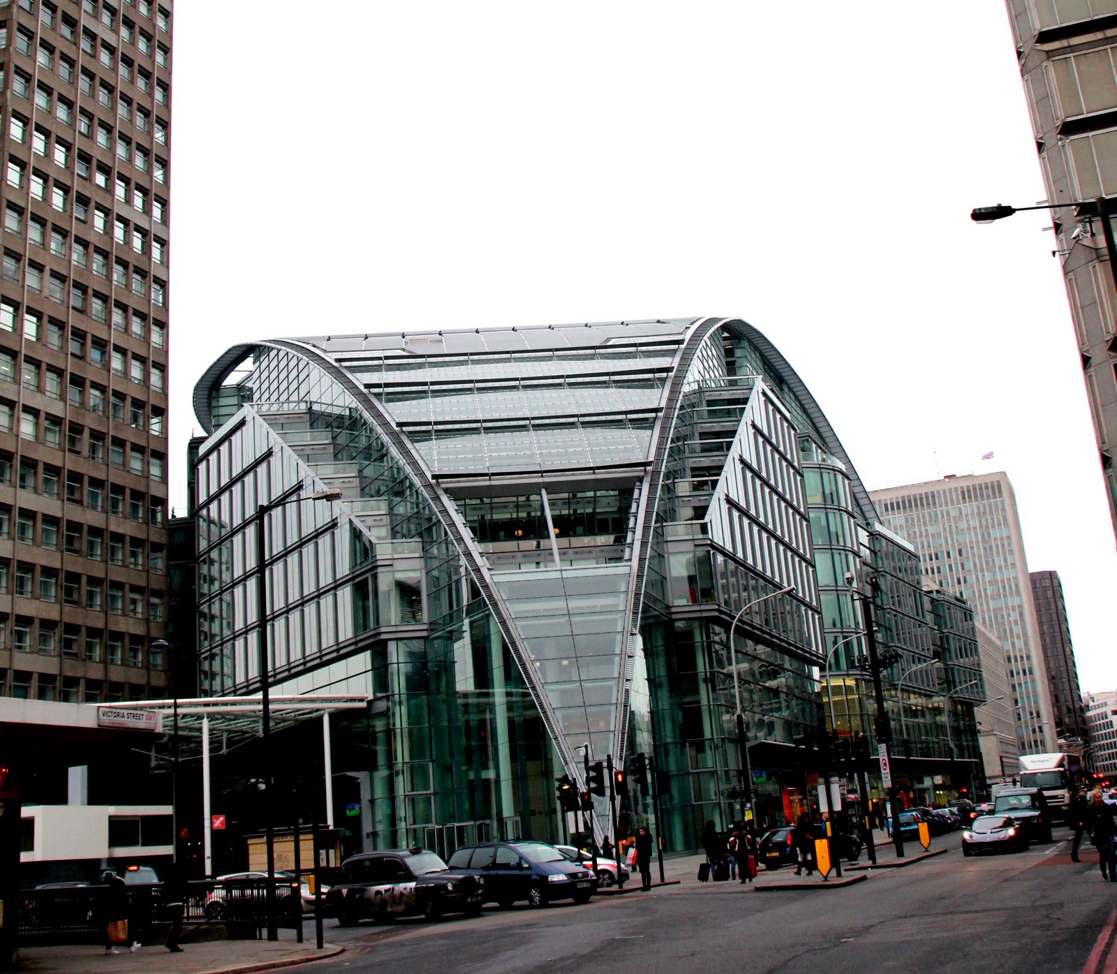 Cool buildings In Victoria,London. (Click here)