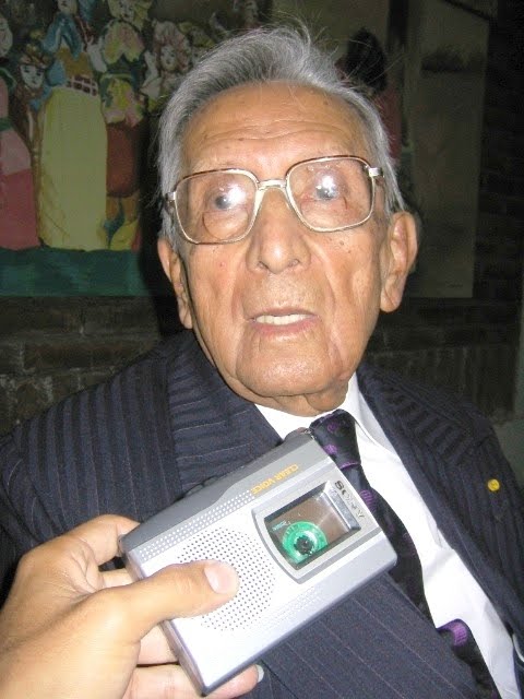 ANATOMÍA DE LA PARÁBOLA: GUSTAVO A. JÁCOME; EL MAESTRO