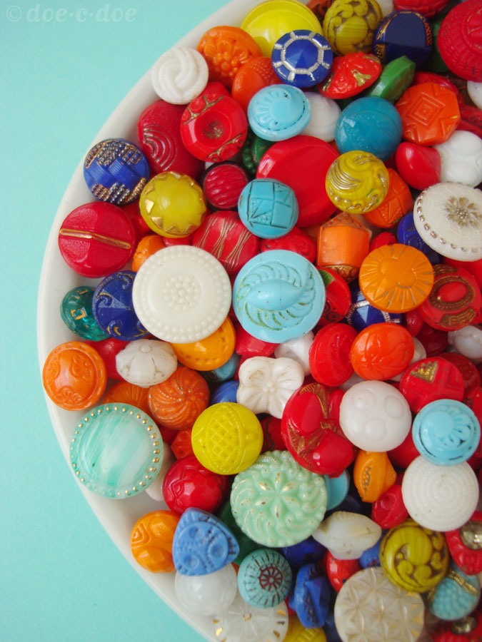 doe-c-doe: little glass buttons