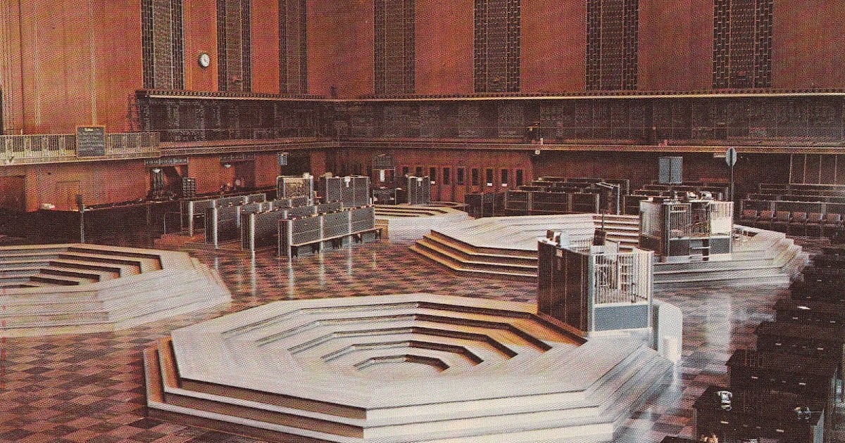 Trading Pit Blog: CBOT floor photo, undated and likely from 1940s or 50s