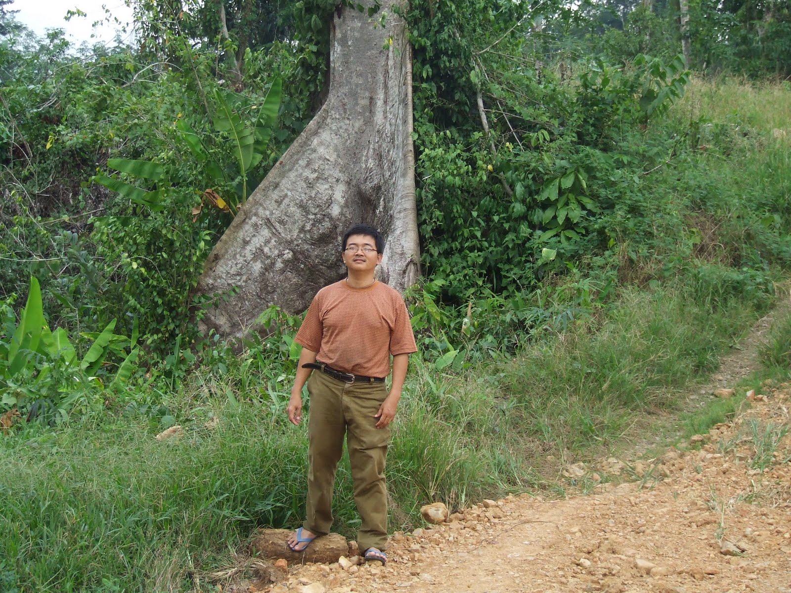 TENOM,SABAH: underdeveloped village : *** Kampung Ulu Kalang ,near ...