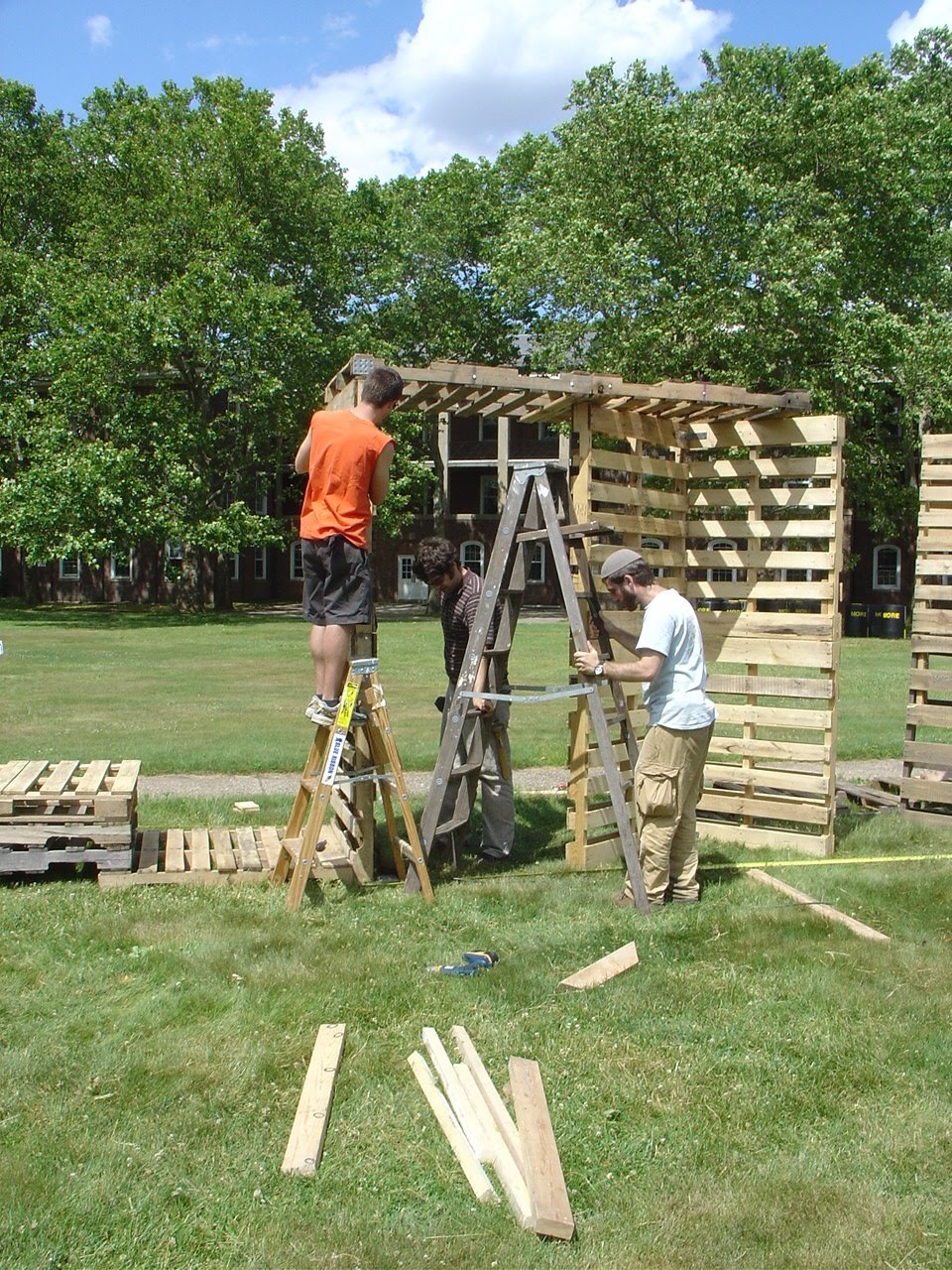 Pallet City: Constructing Pallet City: Buidling on Governors Island ...