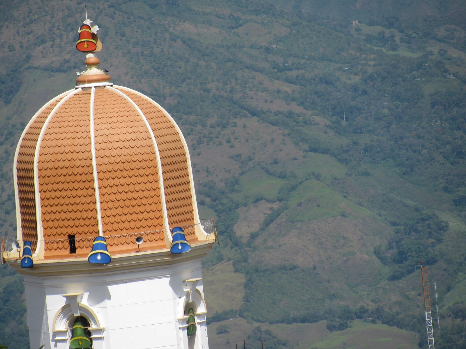 CORPORACIÓN COLONIA DE ITUANGO EN MEDELLÍN: UN RECORRIDO POR LAS CALLES ...