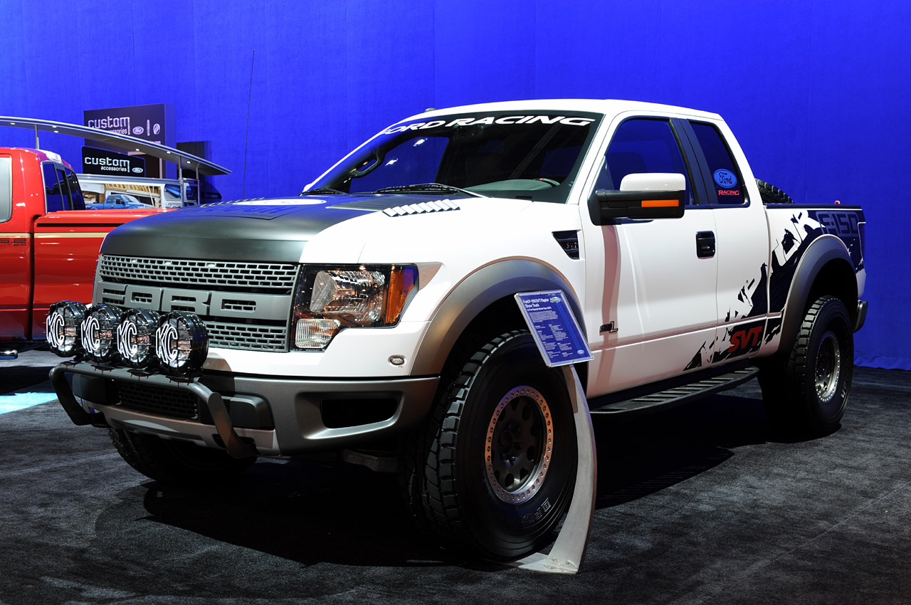 Actualidad Automotriz: 2010 Ford F-150 SVT Raptor 6.2L