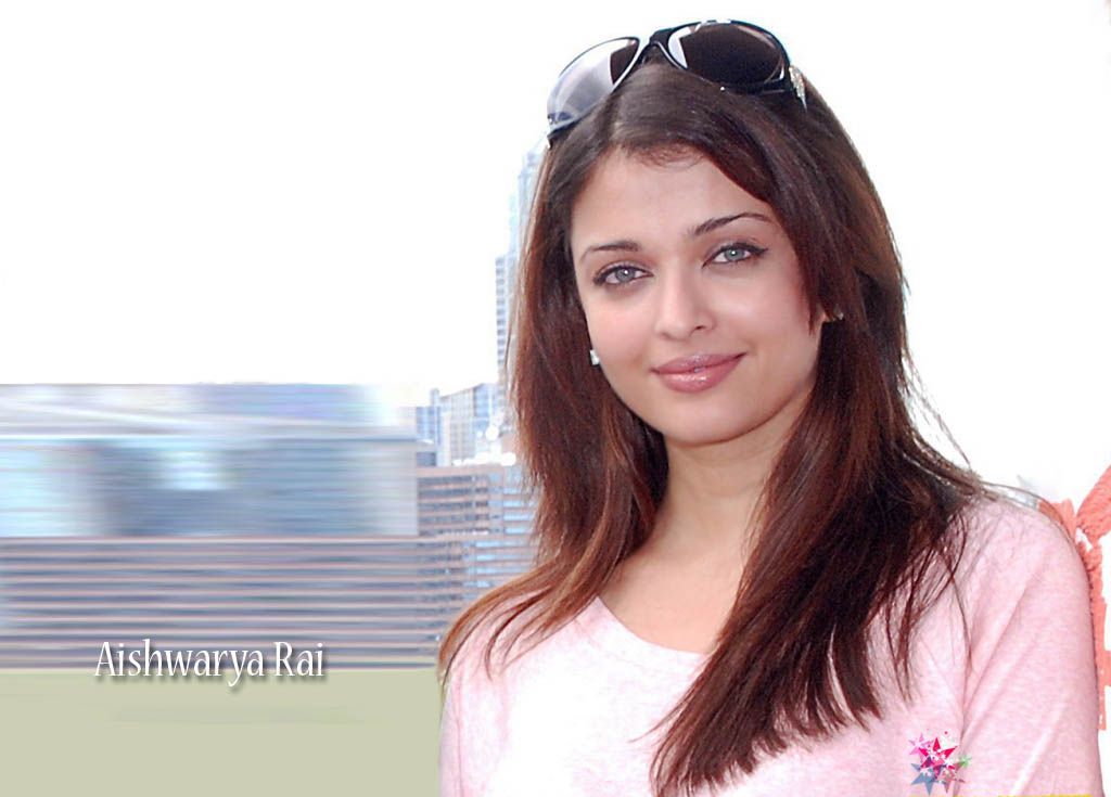Aishwarya Rai Bachchan Cute Smile Photos | Bollywood Wallpapers ...