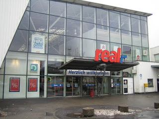 FUTTER FÜR DIE AACHENER OHREN: REAL MARKT