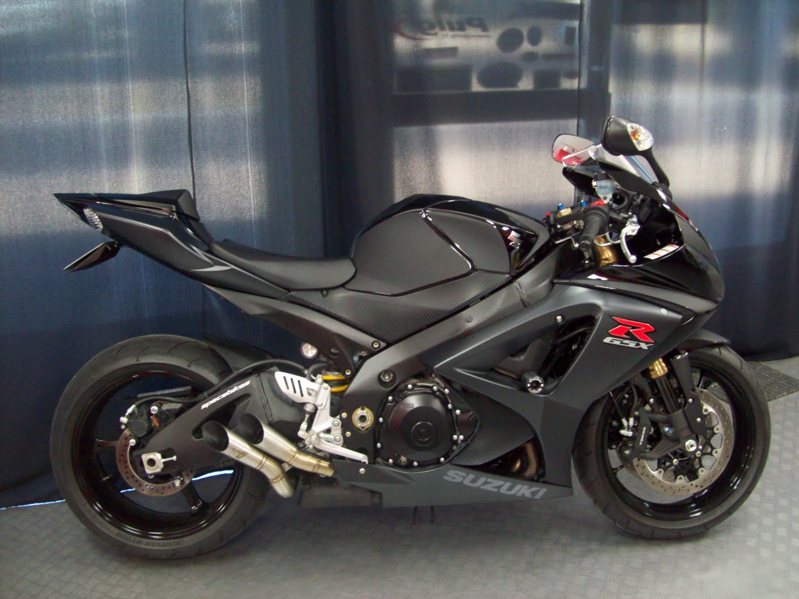 Studio X-treme: Srad 1000 2009 by Studio Xtreme