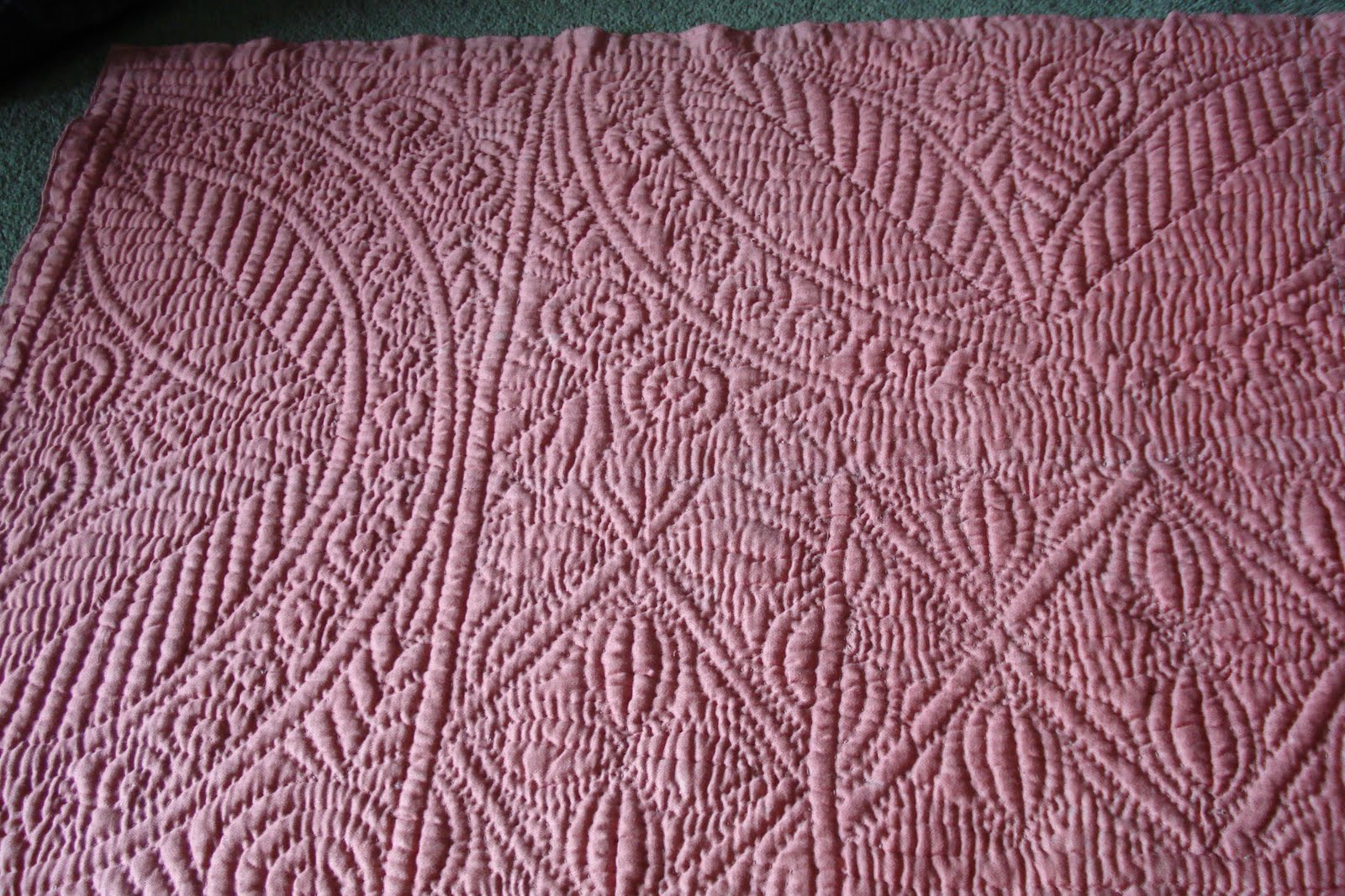 Welsh Quilts: Pink Welsh Wholecloth Quilt