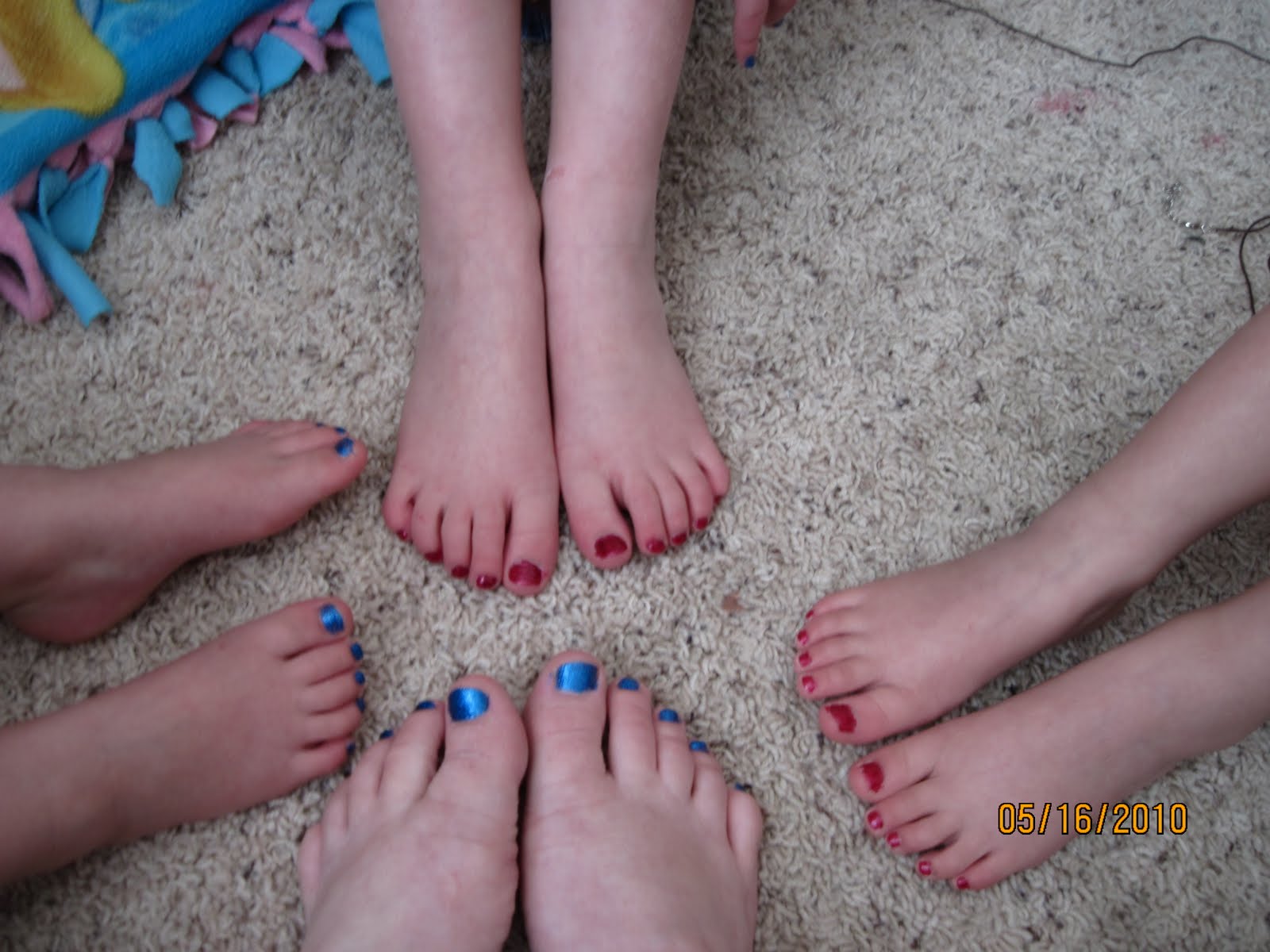 KarenabouttheCases: Fingers and Toes!