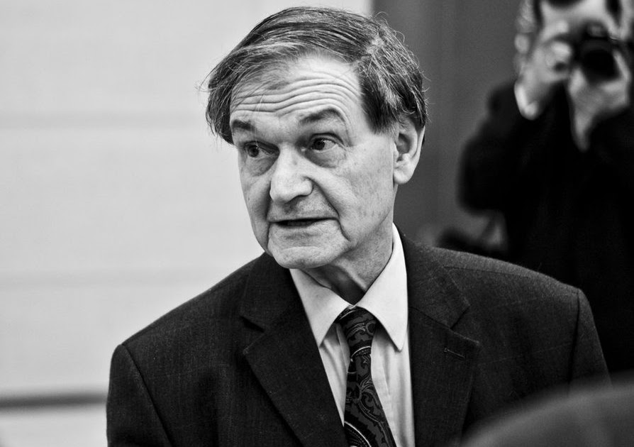Verdad en expansión: Roger Penrose (1931- )