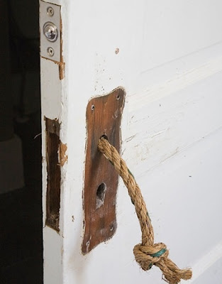 Rock Candy: WHITE 'DOOR'corating