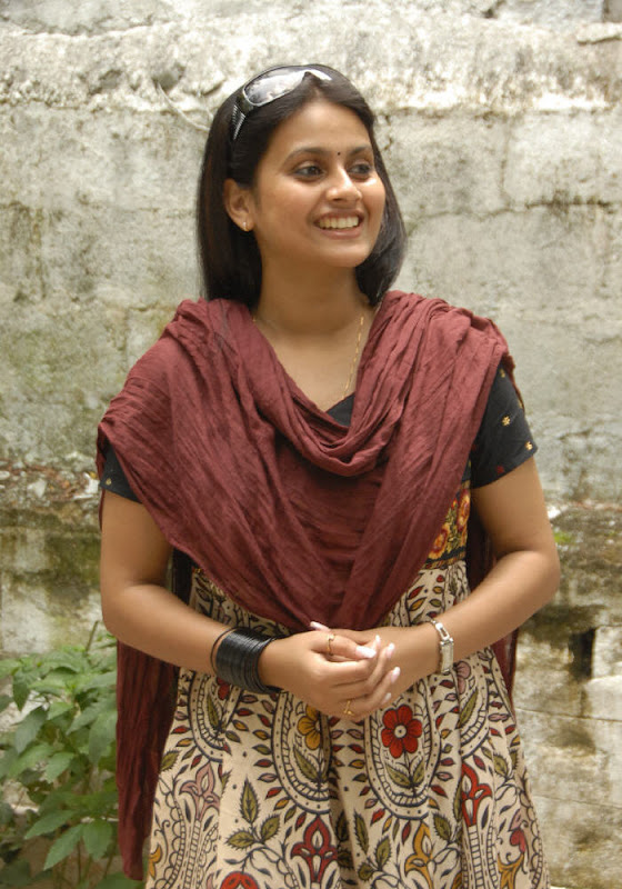 Malayalam Actress Kaveri Photos | Cine Pictures