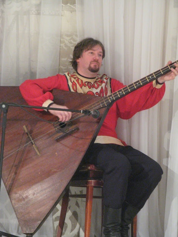 it's my (old) blog: triangle bass has three strings