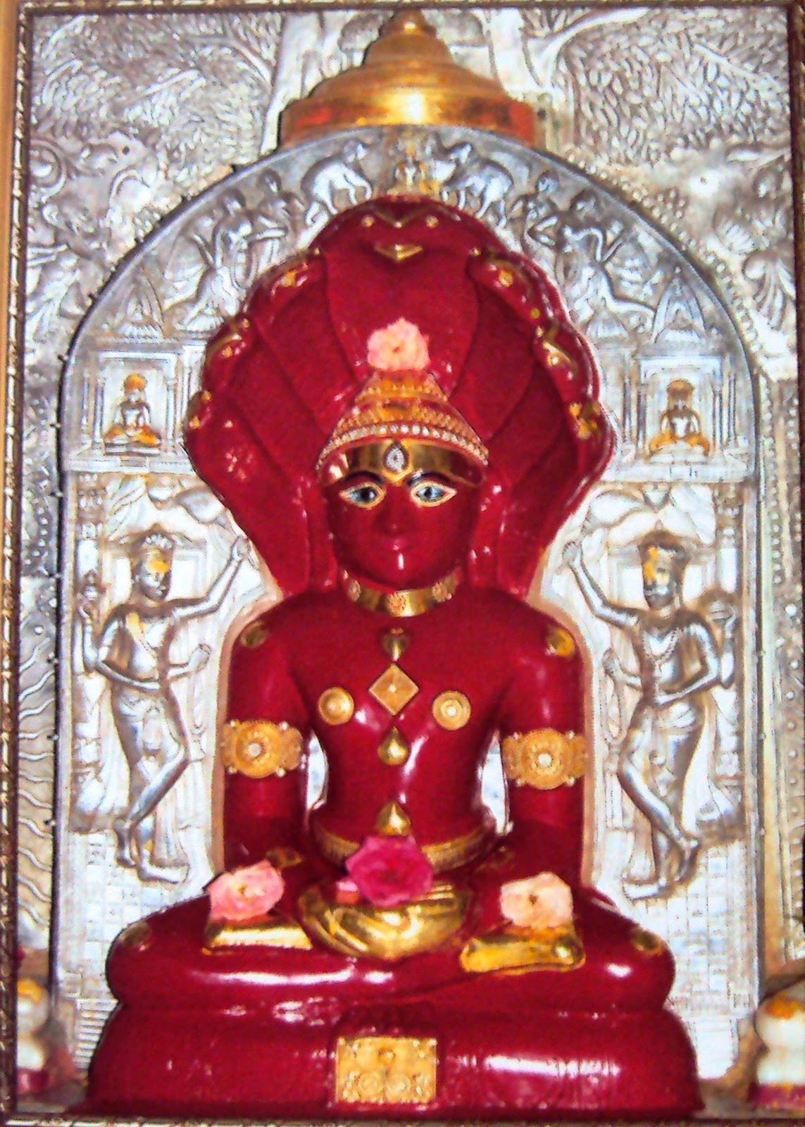 Ajahara Parshvanath: Parshvanatha-Detail