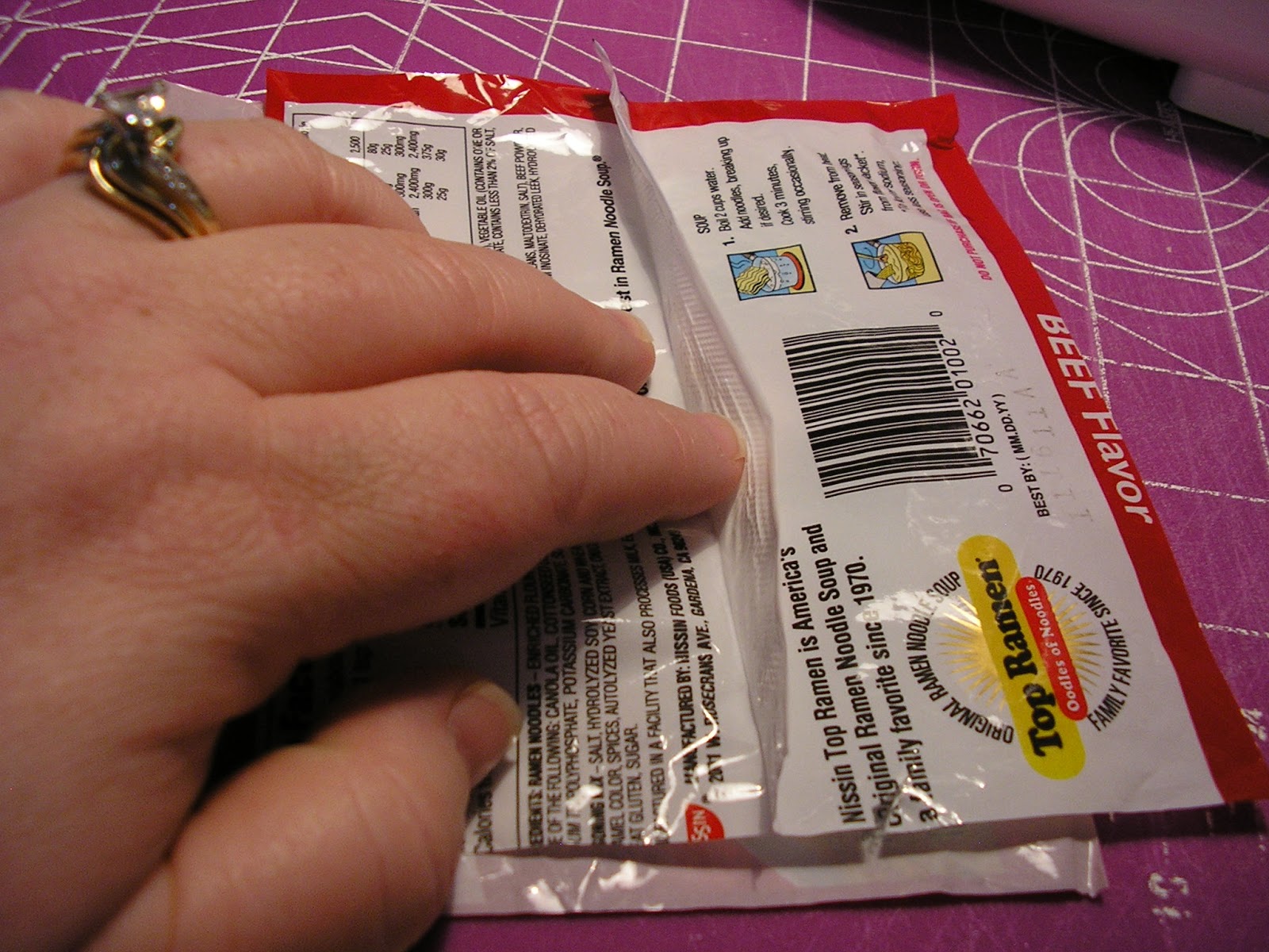 Tonya's Sewing Room: Up-Cycled/Recycled Wrapper Zippered Coin Purse ...