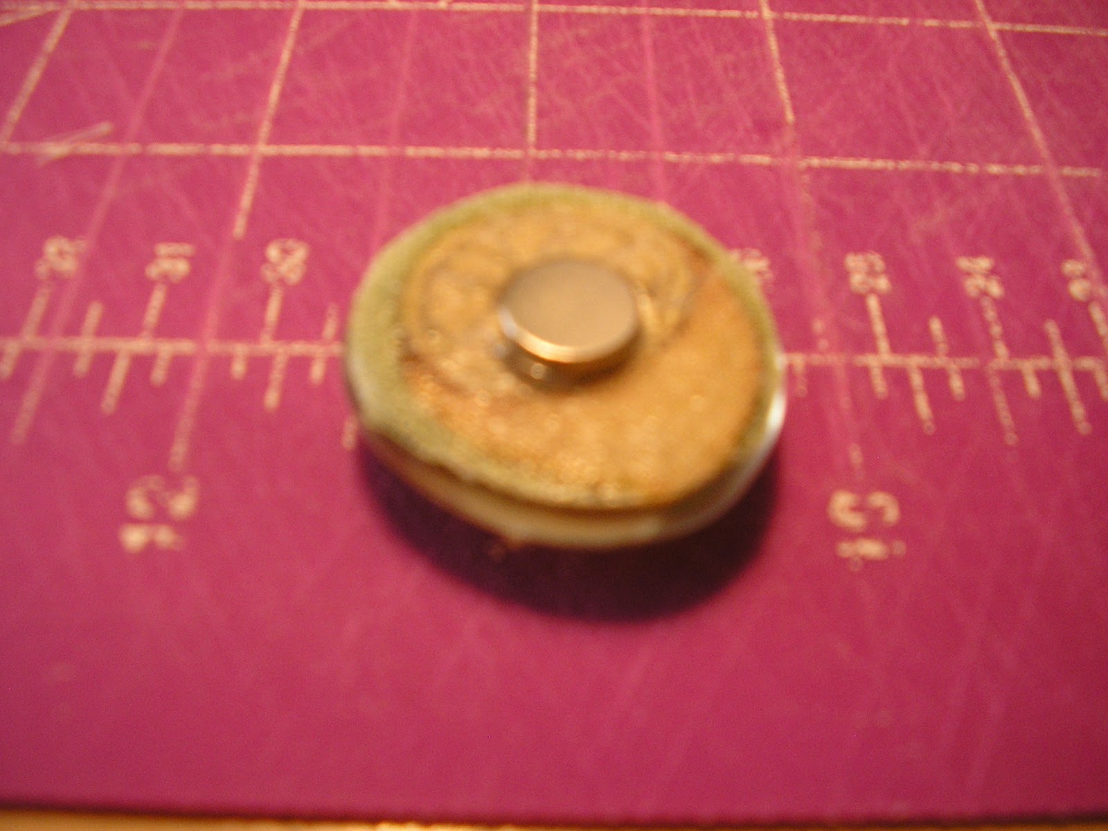 Tonya's Sewing Room: Fabric Magnets Tutorial