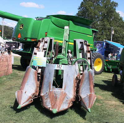 True Blue Iowan: Corn picker