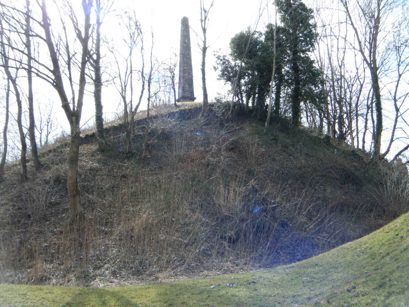 The castles, towers and fortified buildings of Cumbria: Castle Howe, Kendal