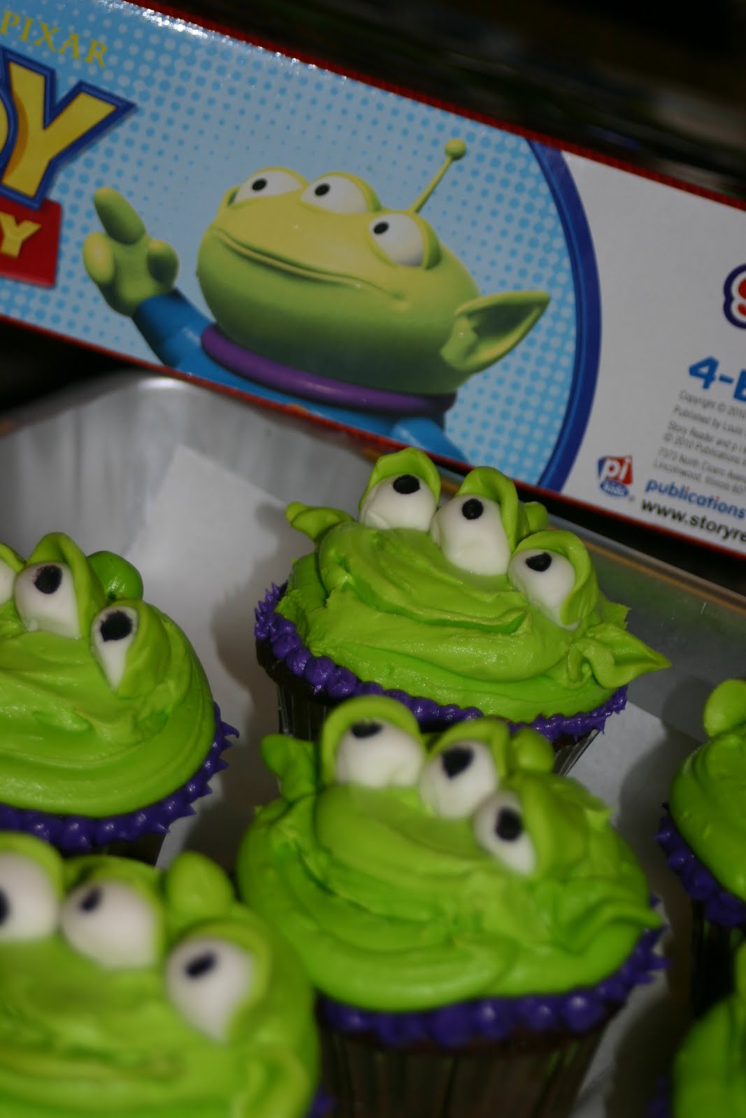 Simply Living and Loving Each Day: Toy Story's Buzz Lightyear and Alien ...