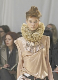 Zho Zho's Textile Adventures: Modern Interpretations of the Ruff