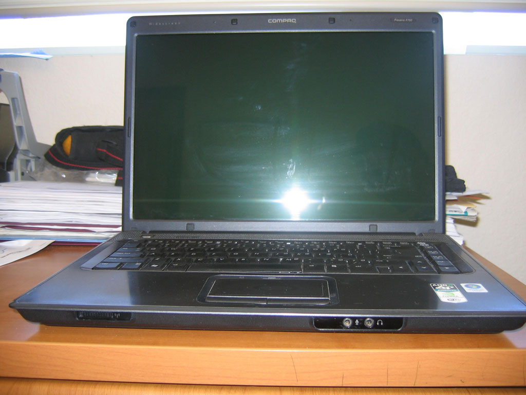 Compaq F700 series Disassemble Tear-down How To ~ CE's Geekbook