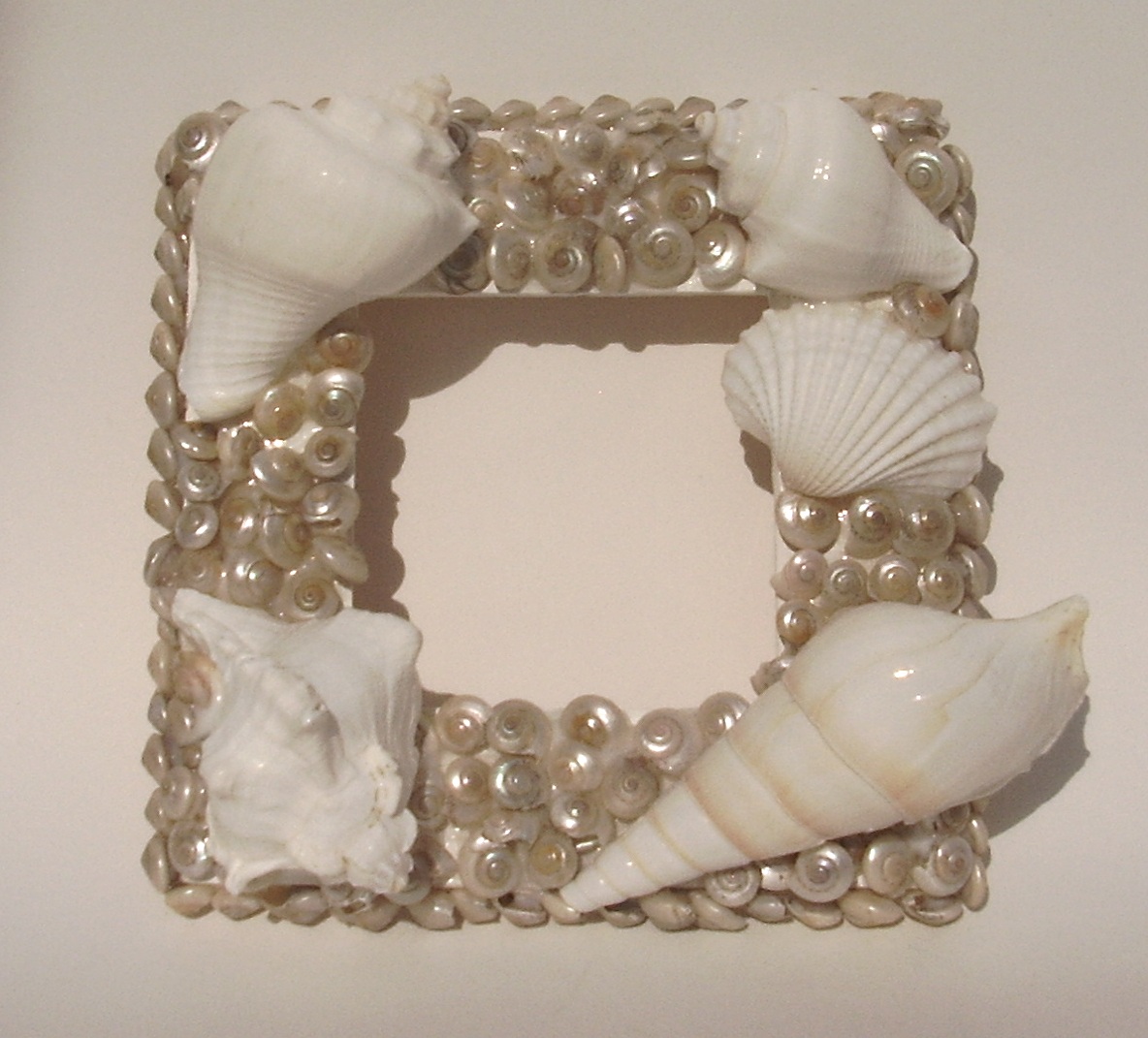 Nancy did it - Queridas: Little frames with shells