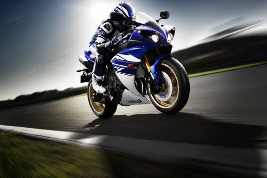 Heavy Bikes: New Yamaha YZF R1 1000 cc