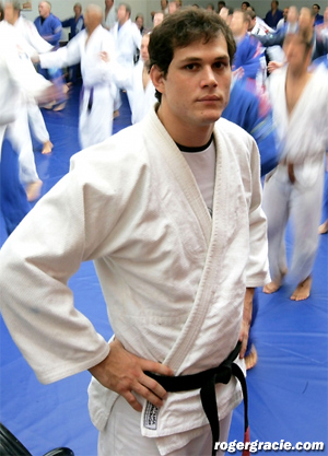 Roger Gracie Vs. Tim Kennedy: Gracie Family Pride On The Line At UFC 162