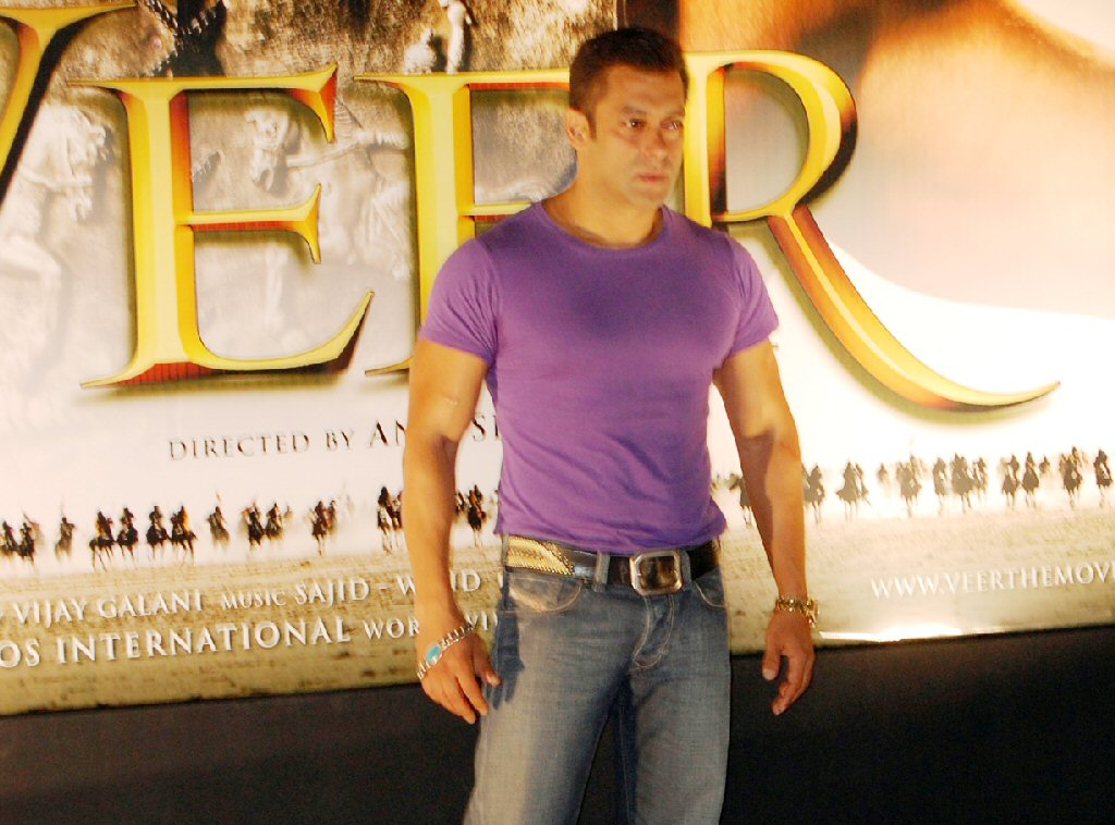 Bollywood Hollywood Celebrity Photos: Salman Khan at the First Look of ...