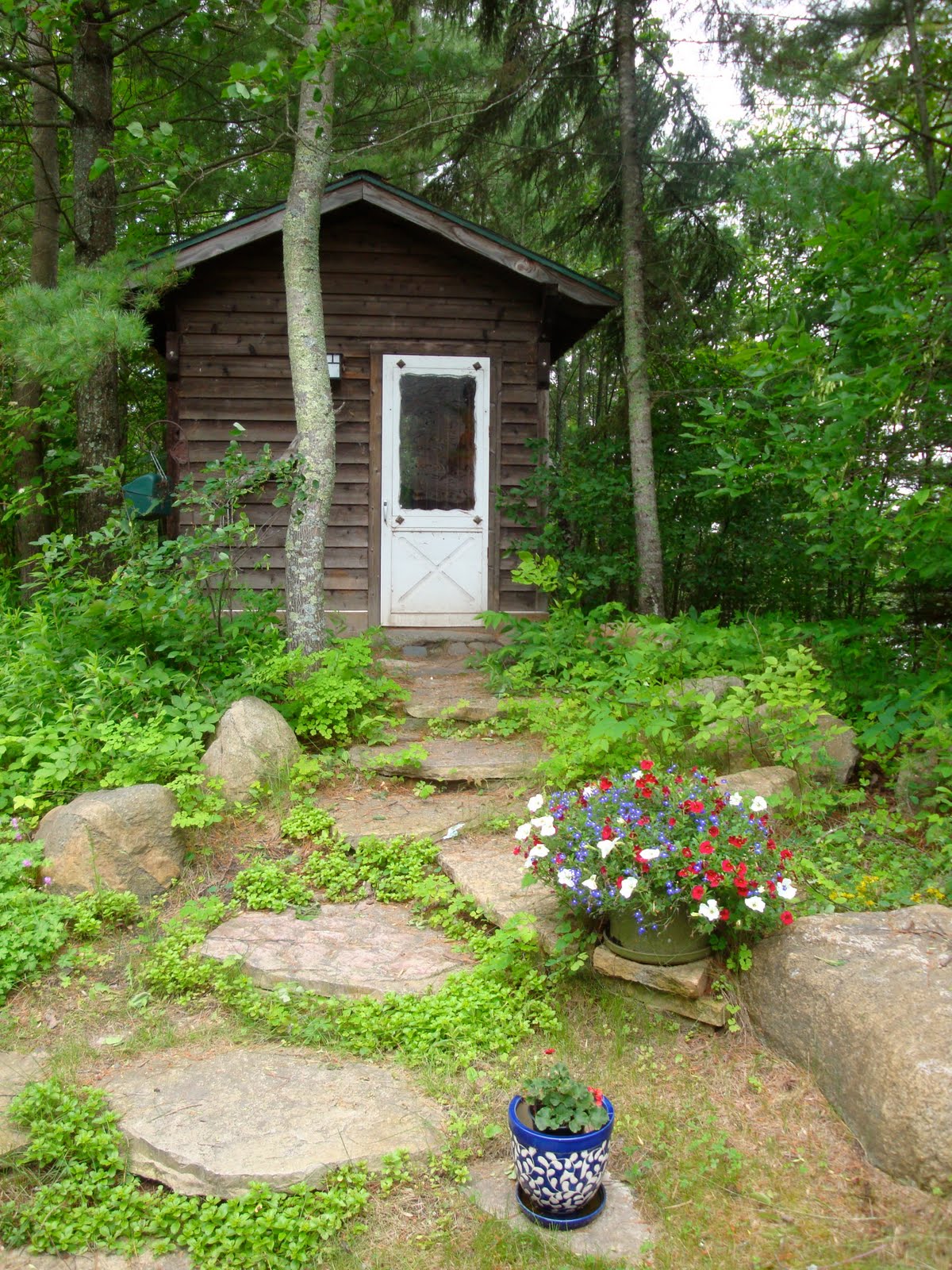 ARTIST LAKE HOME FOR SALE: The writing cabin