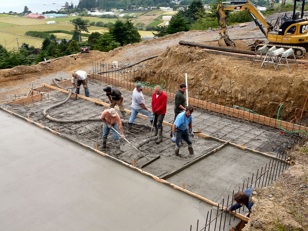 Bob & Linda Build a house in Brookings: Placing Concrete