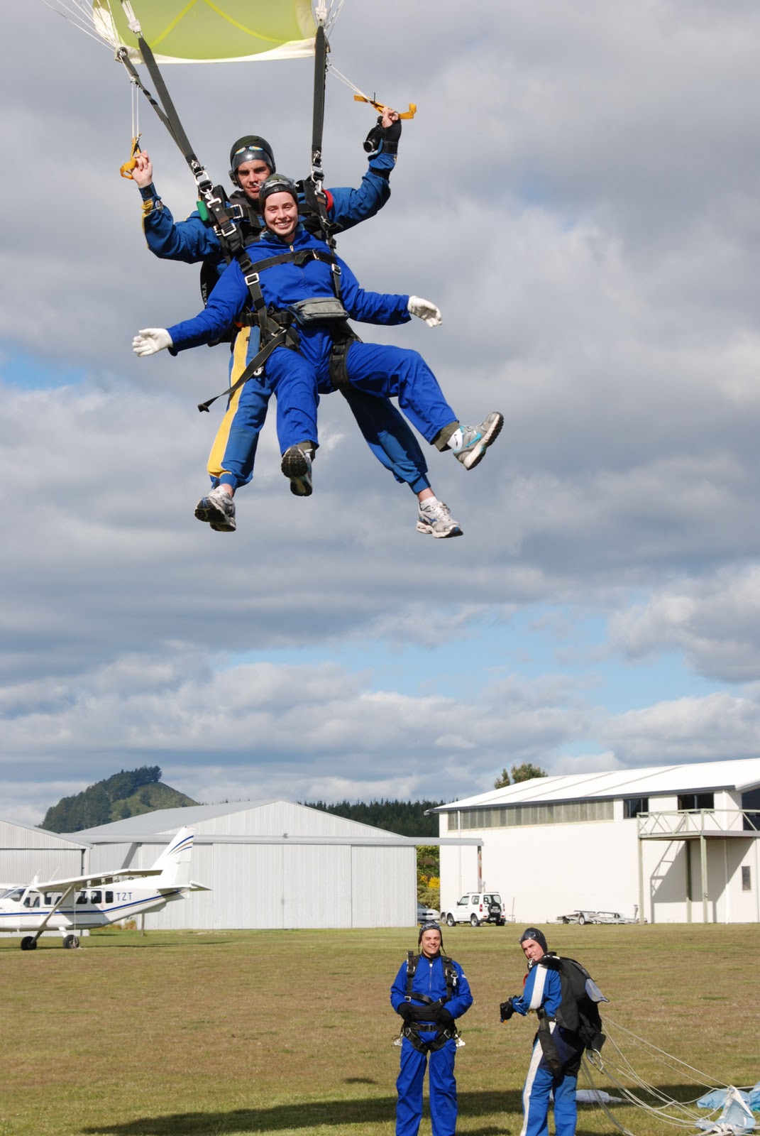 Carolyn in Aotearoa: White Water Rafting and SKYDIVING (Or, I've ...