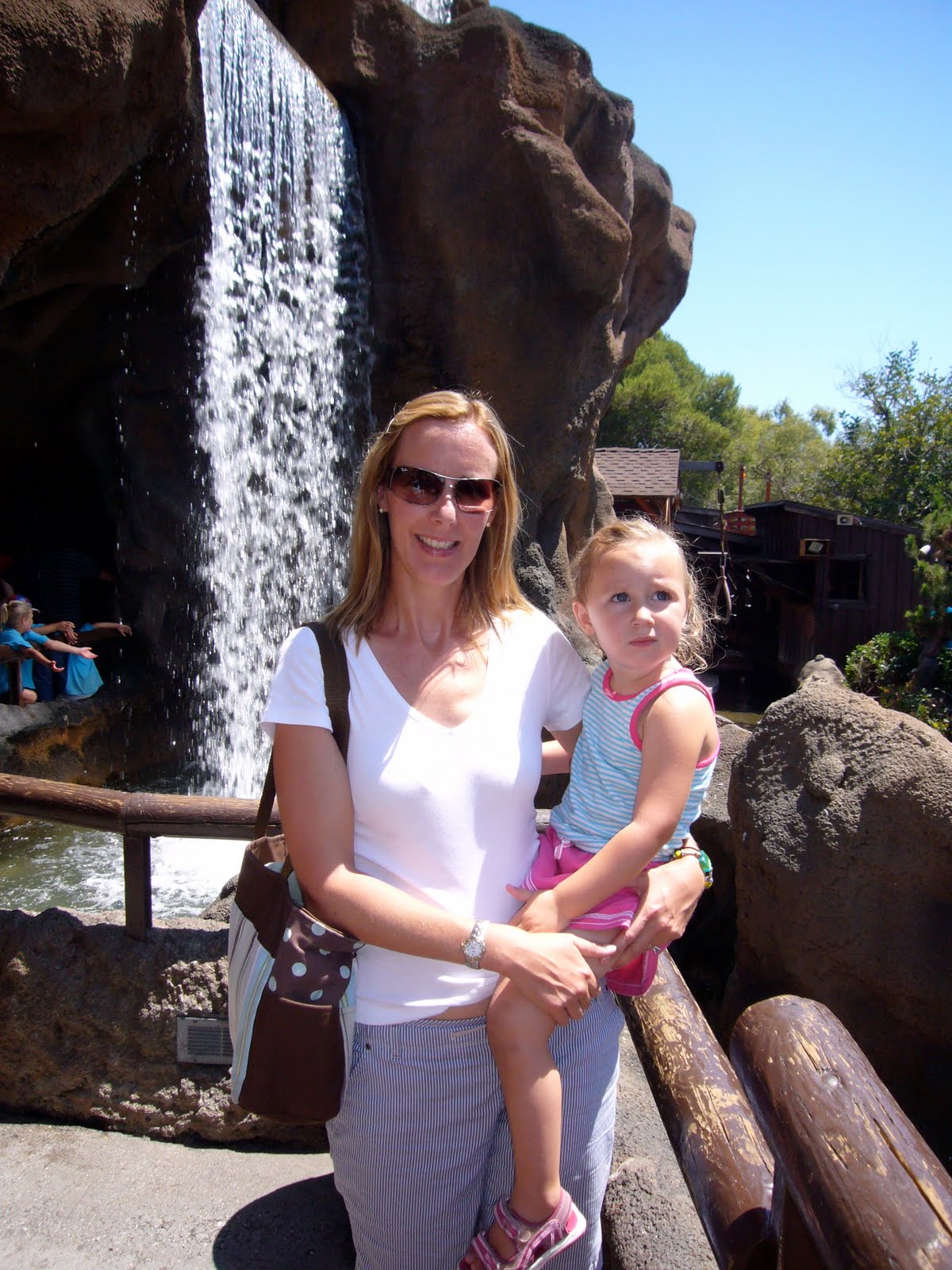 The Lee Family: Knotts Berry Farm